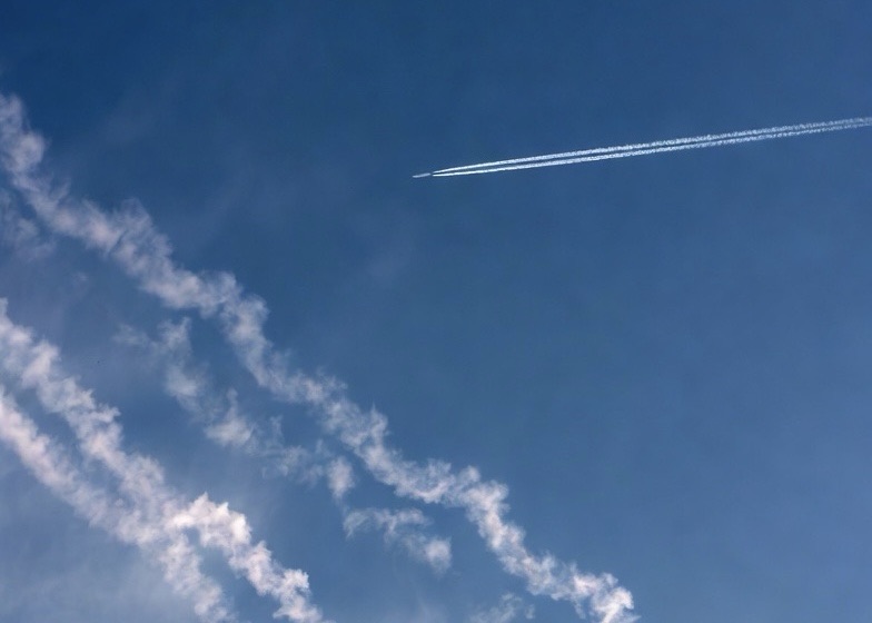 Chemtrails vs Contrails: Geoengineering Truth - Doolly